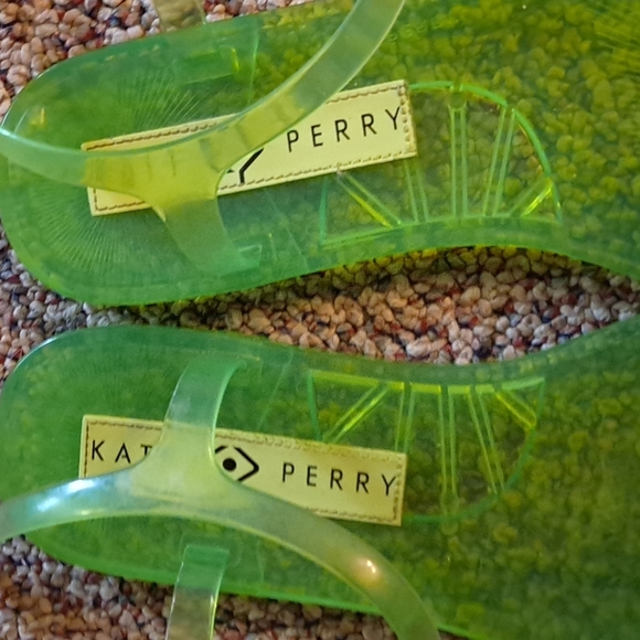 Katy Perry Collections | Shoes | Katy Perry Avocado Sandals | Poshmark
